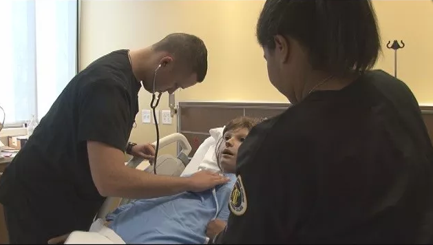 Nursing students learning on their feet with high-tech mannequins ...